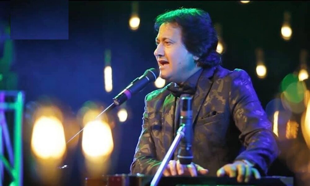 Well known singer Akbar Nikzad dies from Coronavirus | Ariana News ...