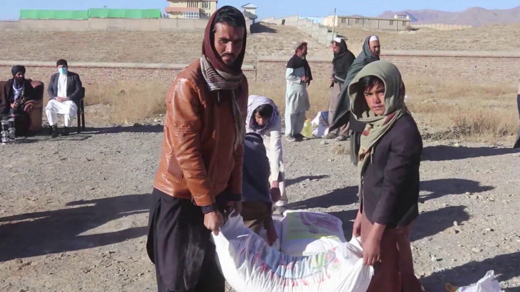Bayat Foundation rolls out aid to hundreds of at-risk families in ...