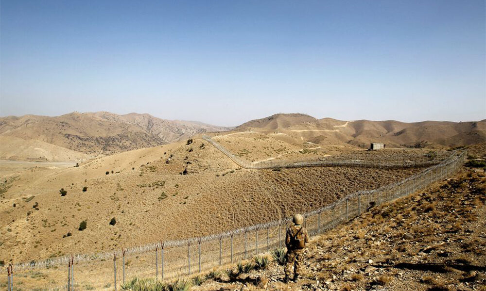 Pakistan struggles to quell violence on its Afghan border | Ariana News ...