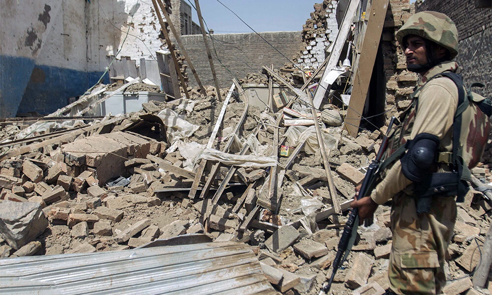 Attacks on Pakistan military bases kill four soldiers, 15 insurgents ...