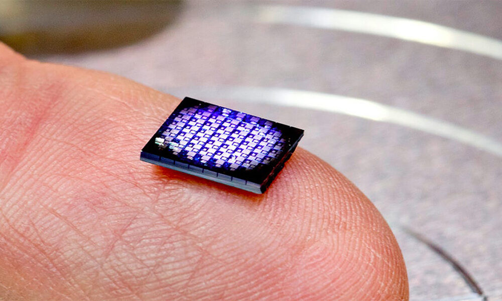 Scientists unveil micro battery for the smallest computers in the world ...