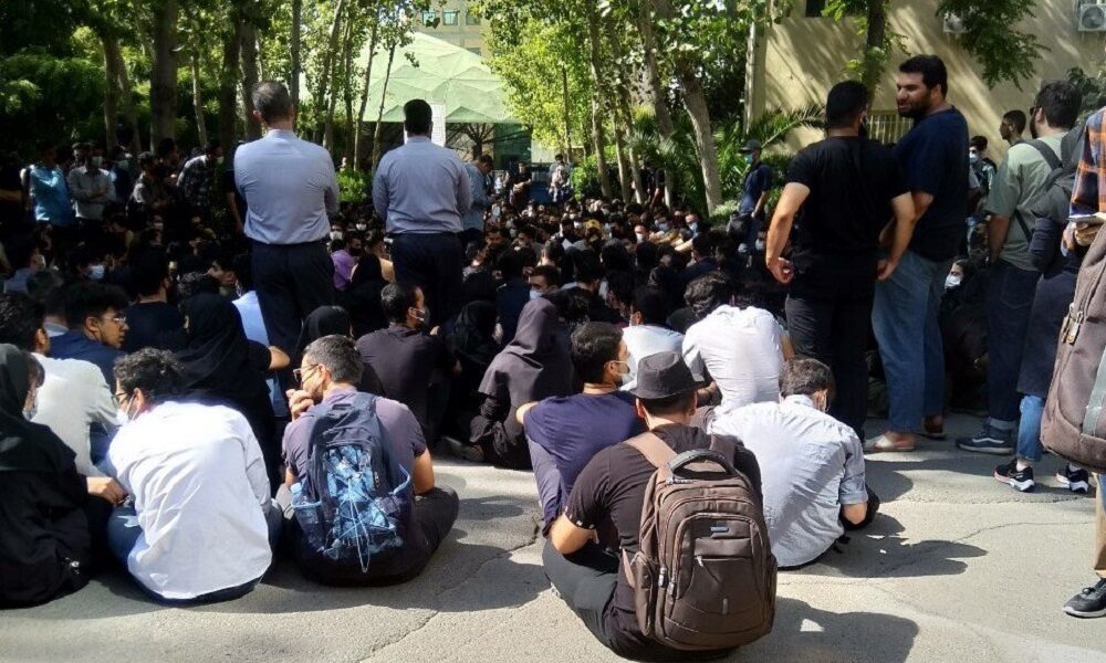 Hundreds of Iranian protesters go on trial | Ariana News | Afghanistan News