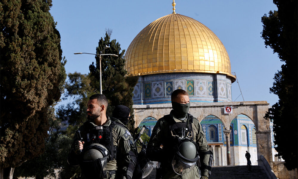 Israeli police attack worshippers in Jerusalem's Al Aqsa, Gaza launches ...